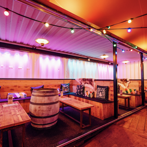 40ft Shipping Container with x5 Booth Seating Areas (large centre booth ...